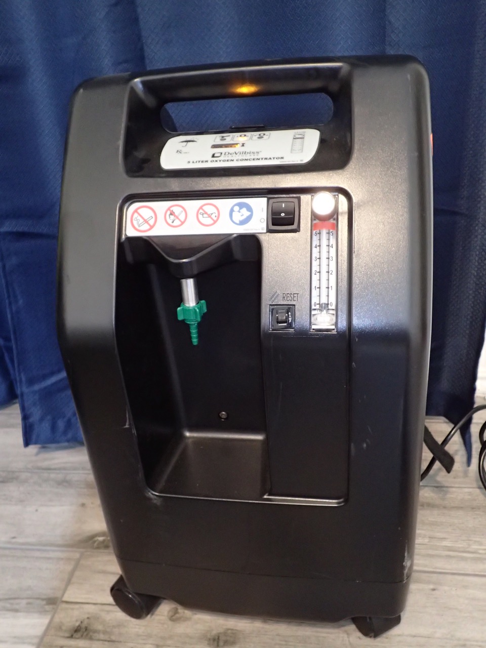 DeVilbiss 525DS 5-Liter Oxygen Concentrator | Surplus Marketplace
