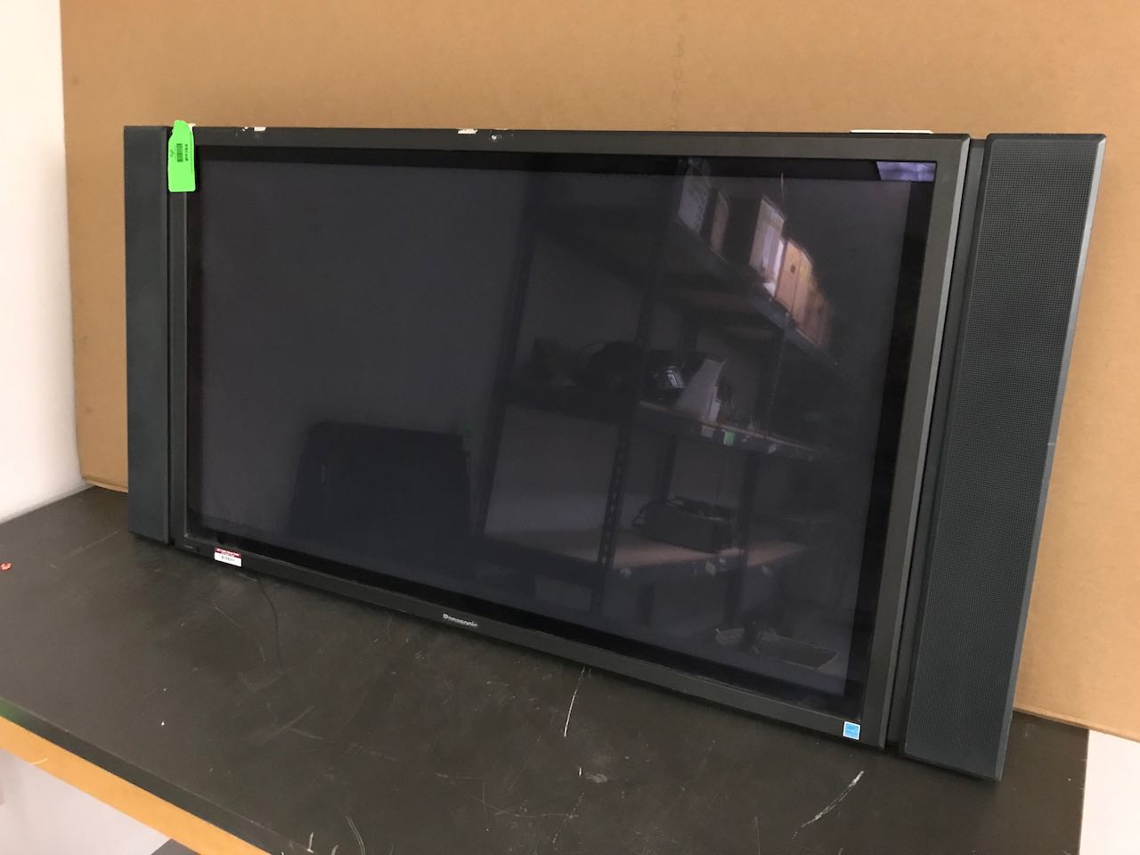 Panasonic TH-42PH9UK 42" Plasma Monitor with speakers | Surplus Marketplace