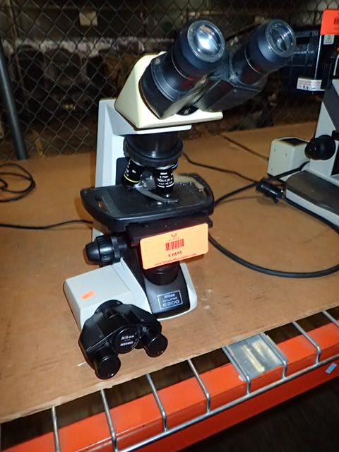 (1) Nikon Eclipse E200 Eclipse Binocular Microscope w/ Extra Binocular ...