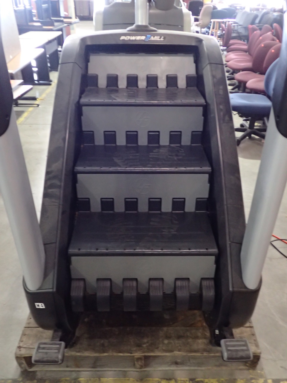 Life Fitness 95P PowerMill Climber - Surplus Marketplace