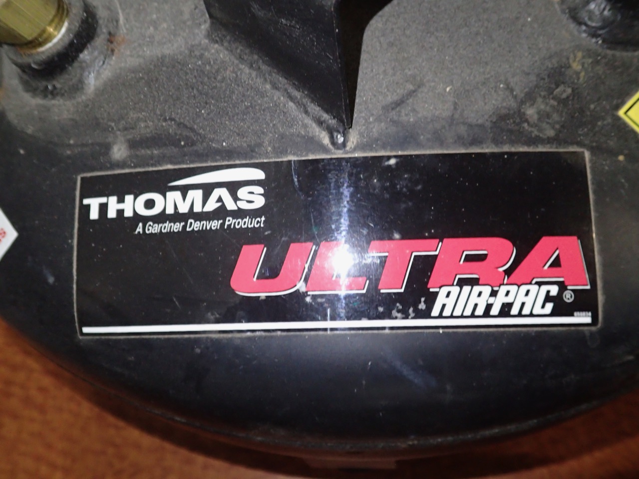 Thomas Ultra Air Pac T-30HP N Pancake Air Compressor 4.5 Gallon ...