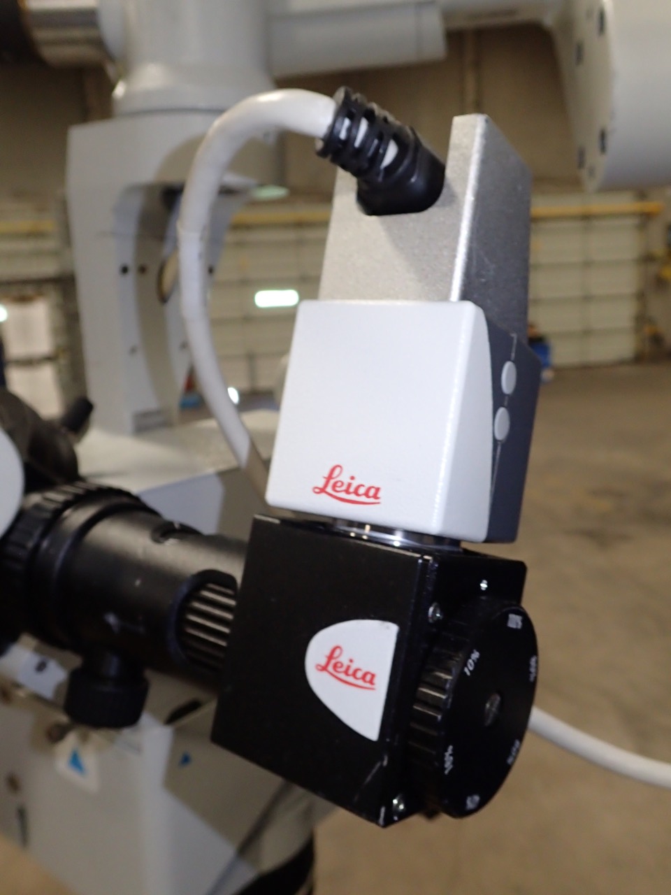 (1) Leica Wild M680 Surgical Microscope - Surplus Marketplace