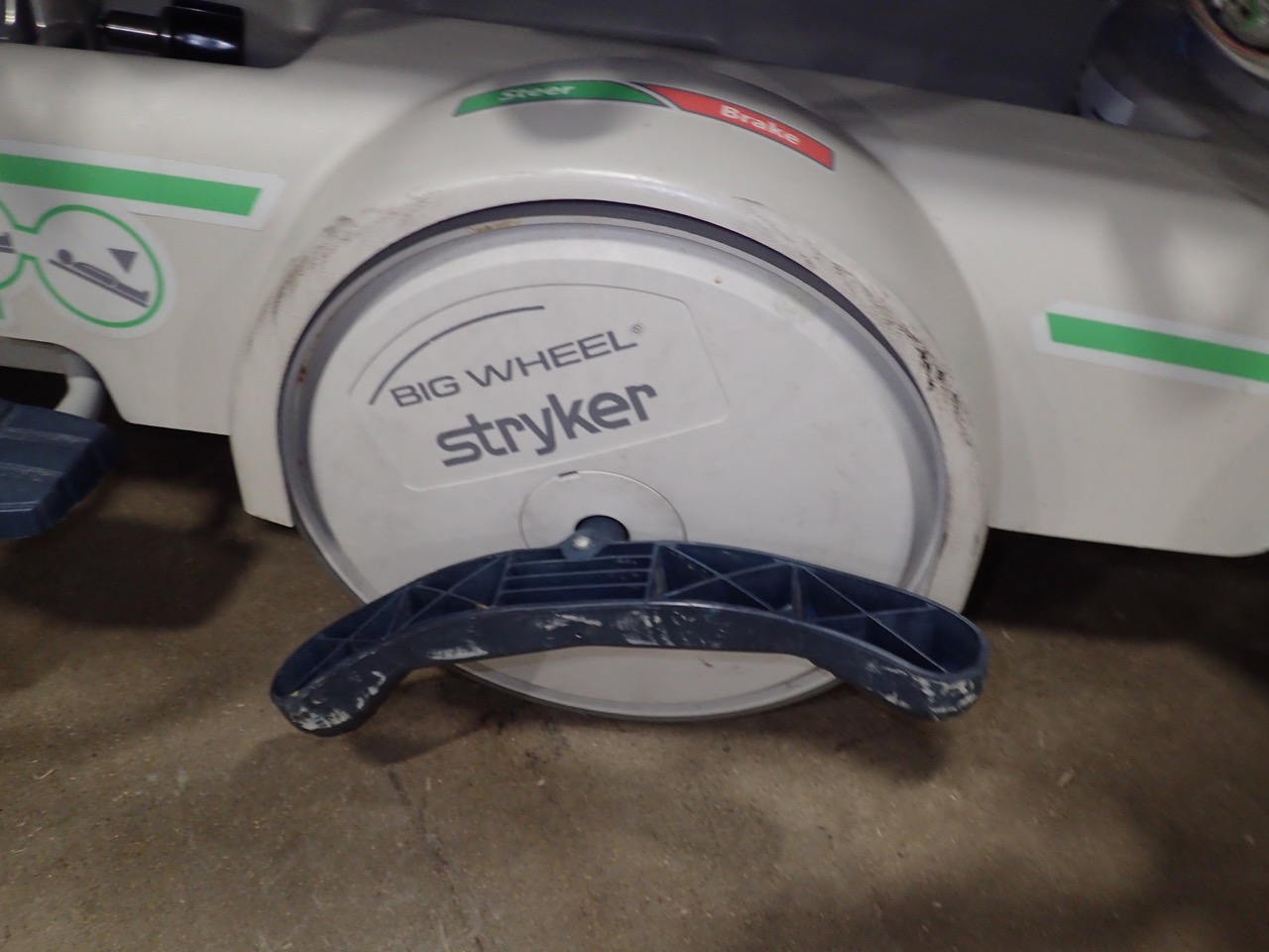 Stryker 1015 Big Wheel Stretcher - Surplus Marketplace