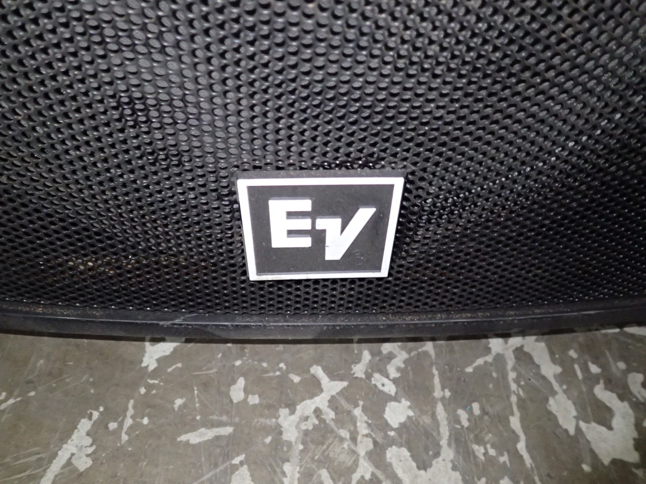 (2) EV SX 300A Amplified Speakers - Surplus Marketplace