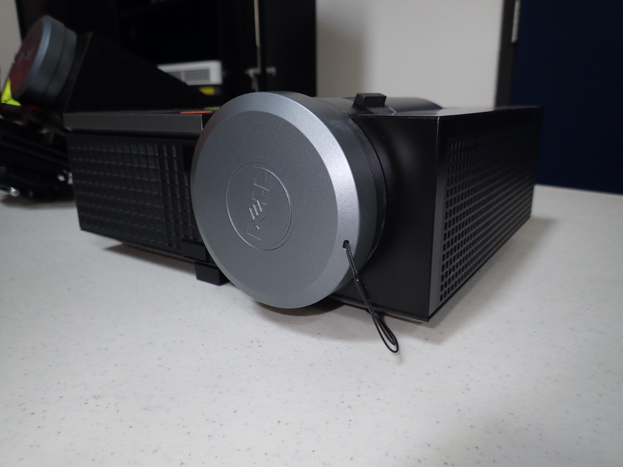 Dell 4320 Projector | Surplus Marketplace