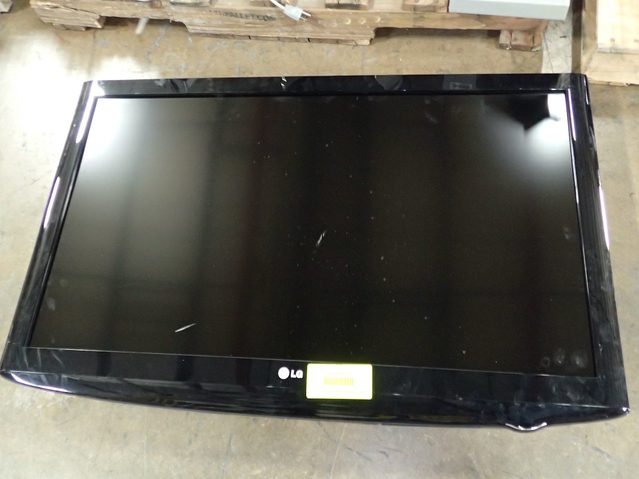 LG Model 42LH200C LCD 42" HDTV | Surplus Marketplace