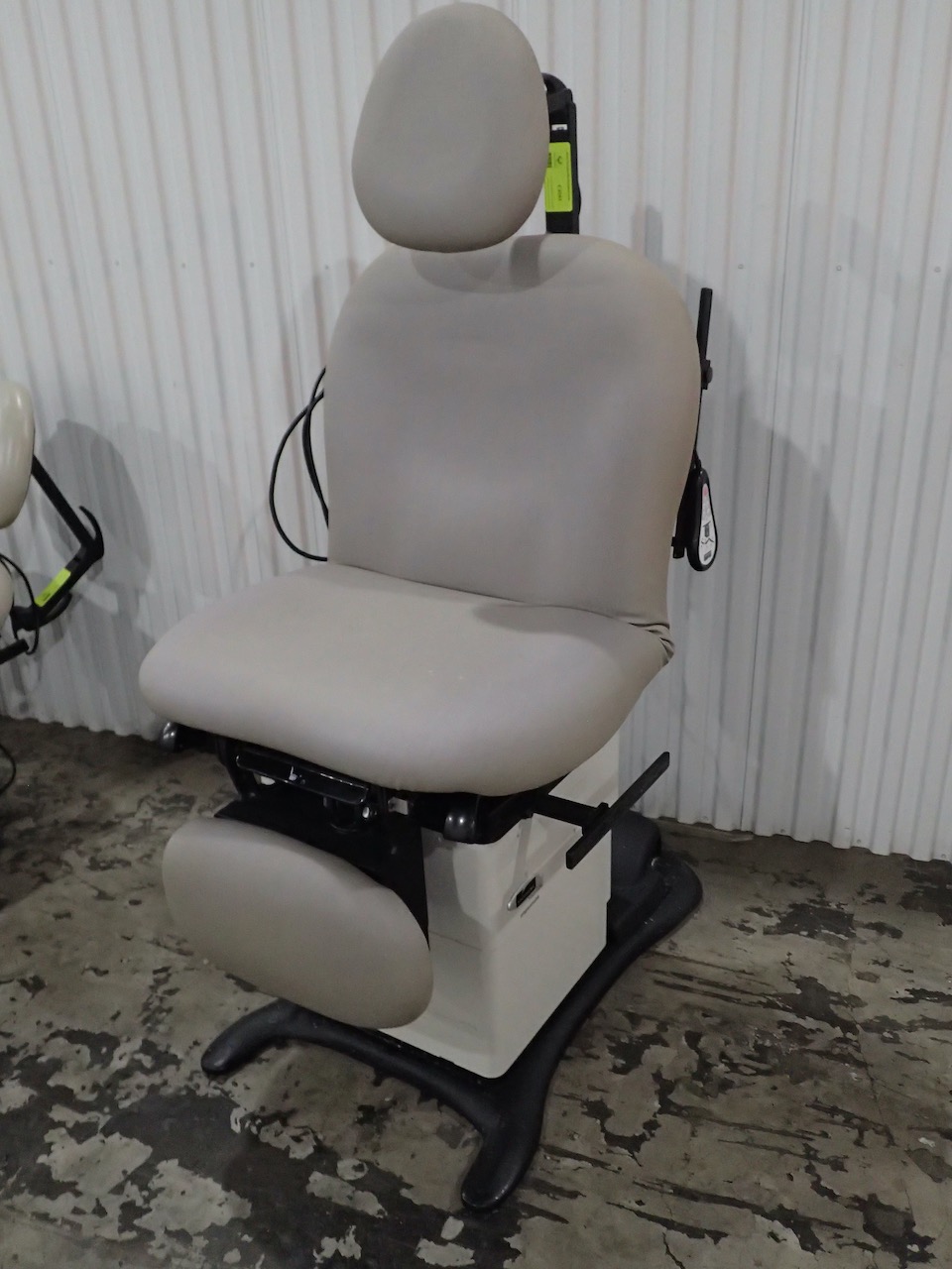 Midmark Model 630 Powered Exam Chair | Surplus Marketplace