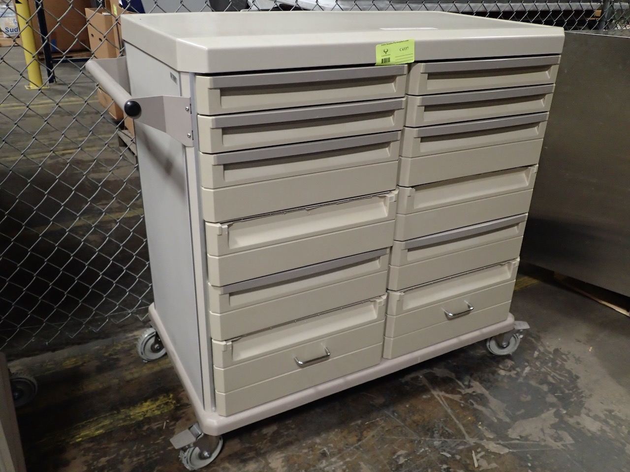 (1) Metro 12-Drawer Crash Cart | Surplus Marketplace