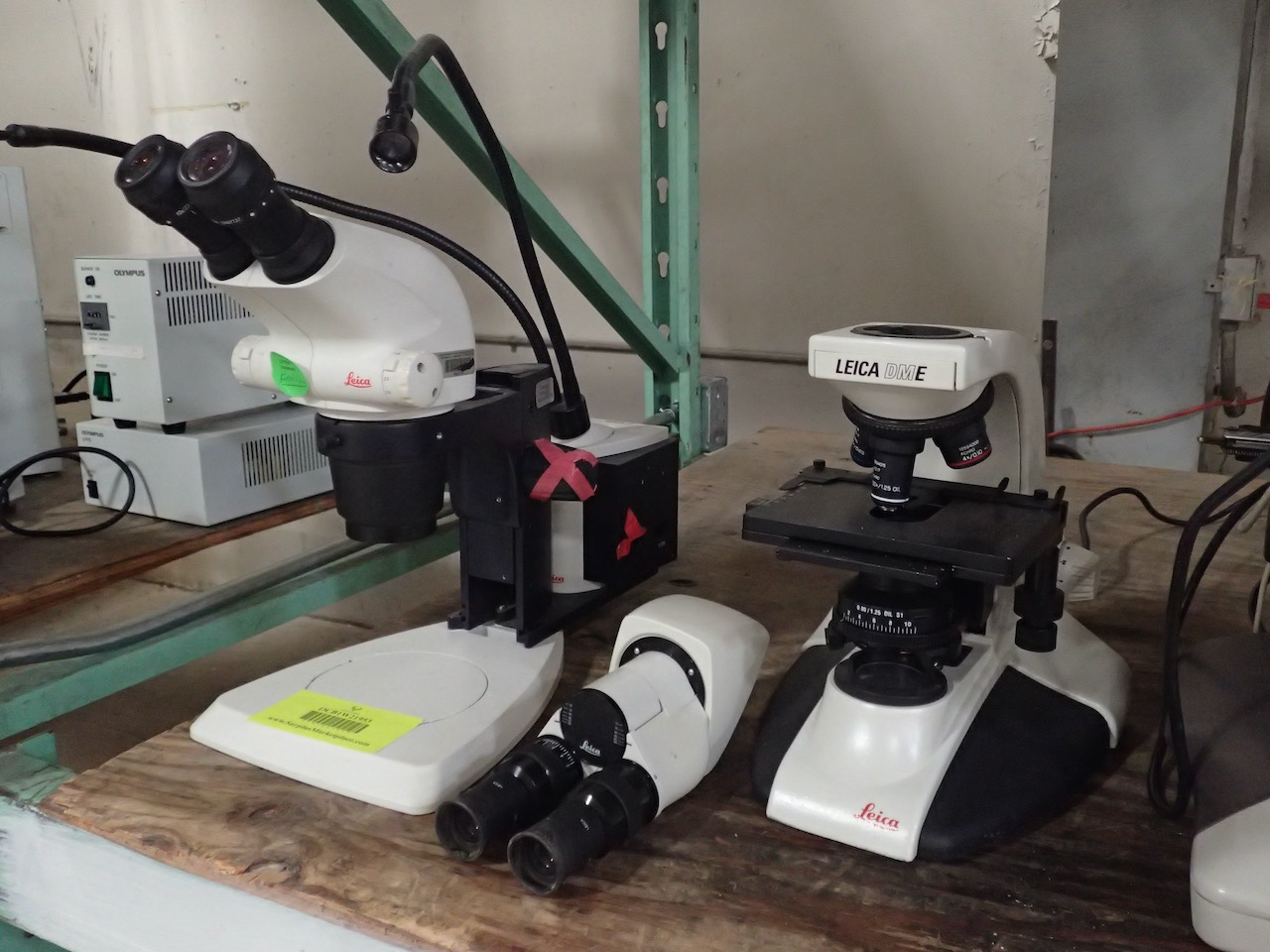 (2) Leica Microscopes | Surplus Marketplace