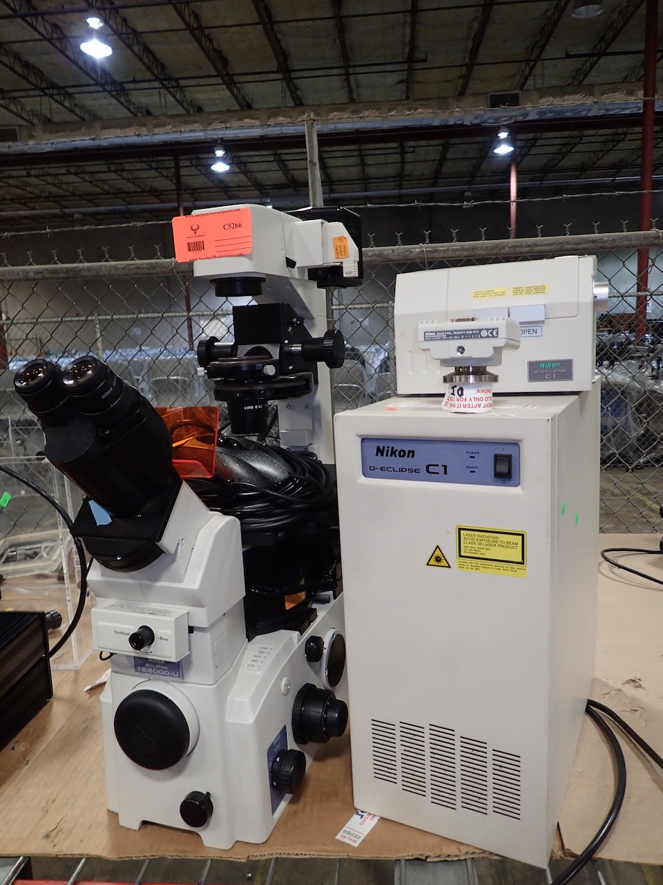 (1) Nikon Eclipse TE2000-U Microscope | Surplus Marketplace