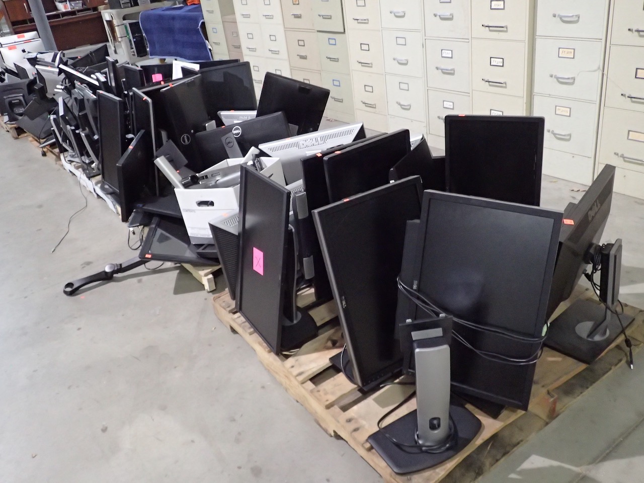 (70) Assorted Computer Monitors | Surplus Marketplace