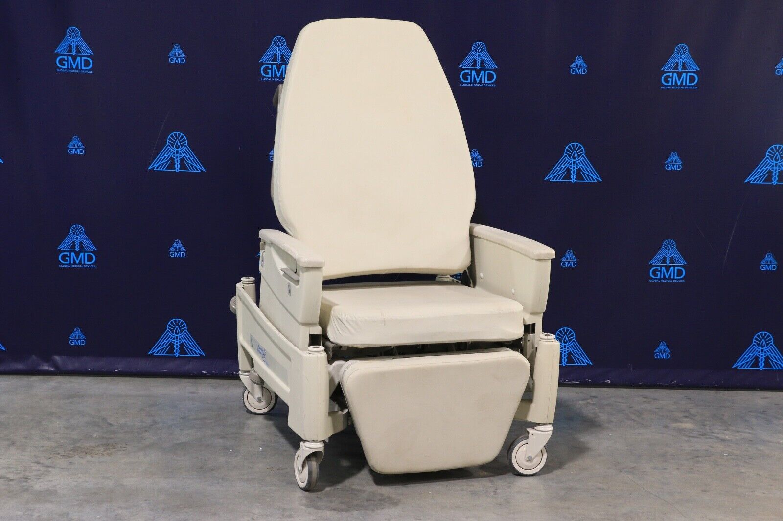 Hill-Rom Procedural Recliner Chair | Surplus Marketplace