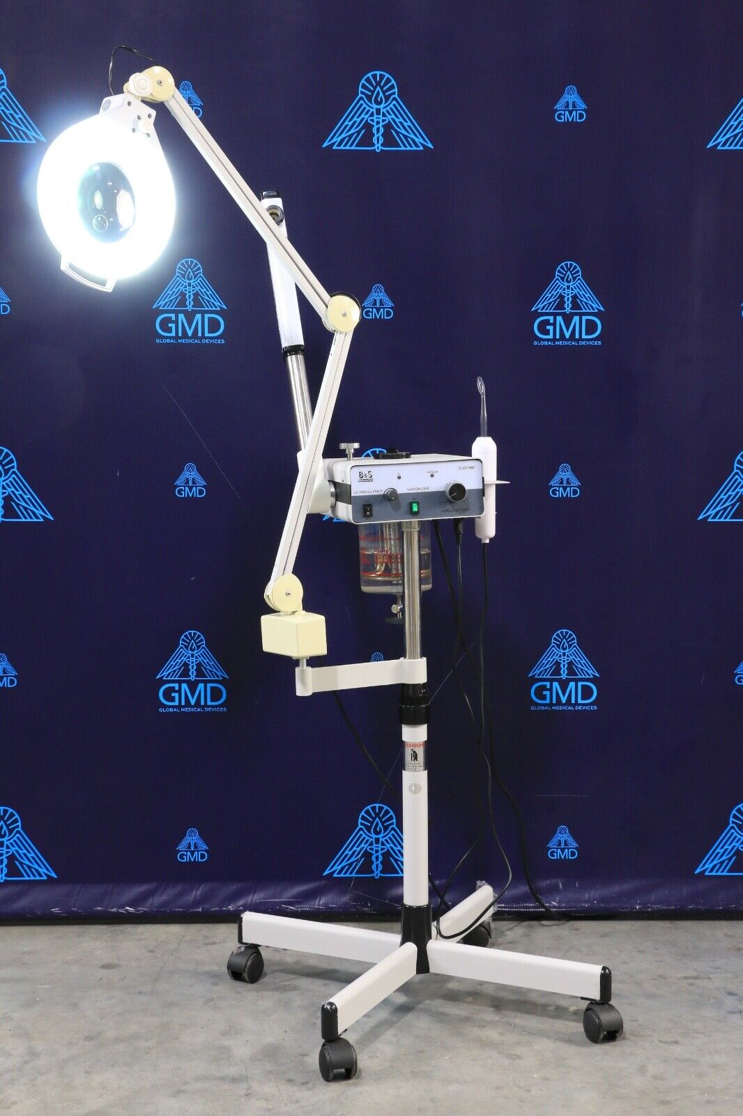 B&S Enterprises D-201HM Facial Steamer and H.F. Magnifying Lamp ...