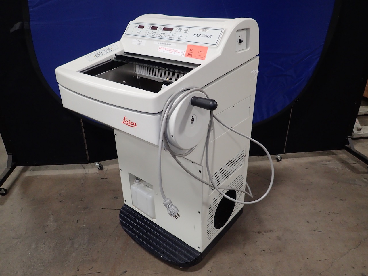 (1) Leica CM1850 Microtome | Surplus Marketplace