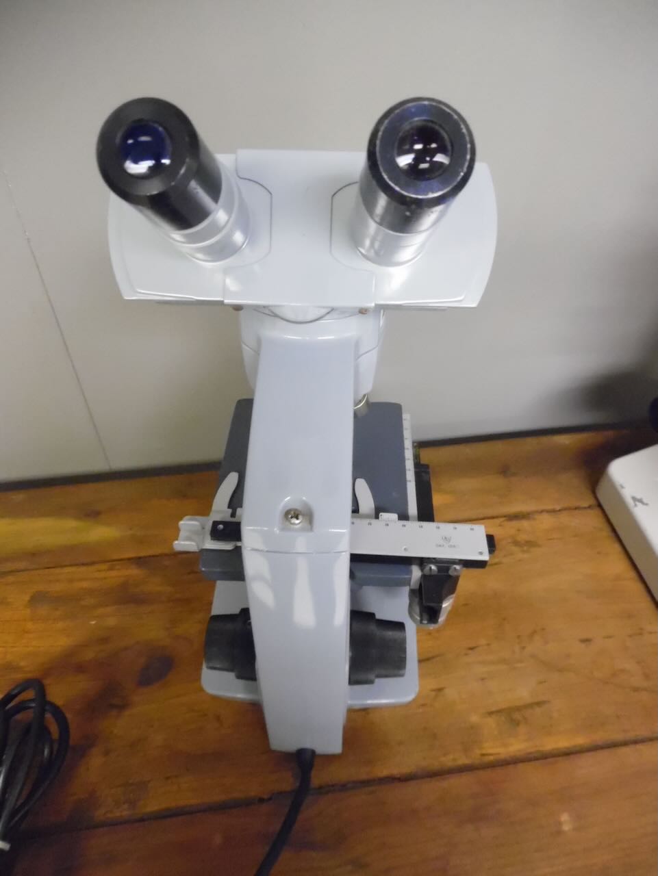 American Optical Microscope | Surplus Marketplace