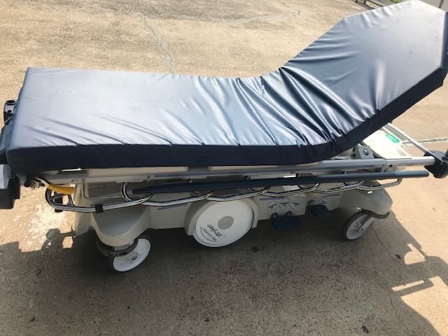 Stryker Zoom patient stretcher | Surplus Marketplace