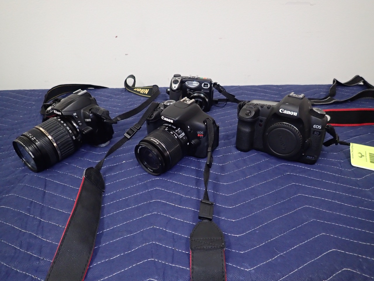 (4) Assorted Cameras | Surplus Marketplace