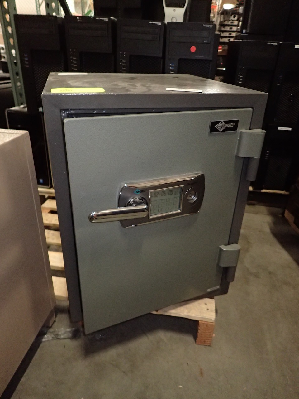 Amsec Digital Floor Safe | Surplus Marketplace