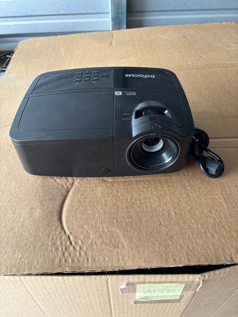 (84) Projectors | Surplus Marketplace