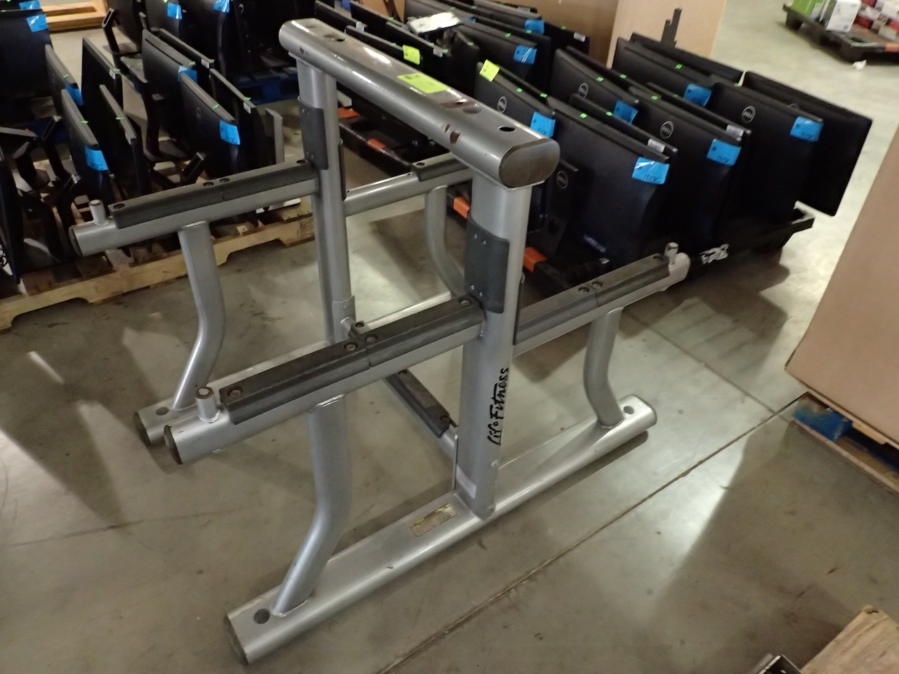 (1) Life Fitness Arm Curl Bench | Surplus Marketplace