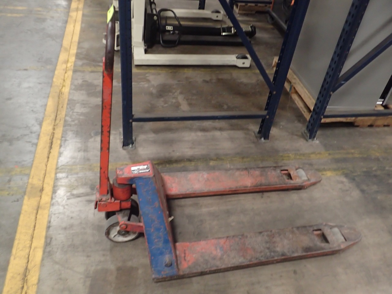 (1) Magnum M55 5500 Lbs. Pallet Jack | Surplus Marketplace