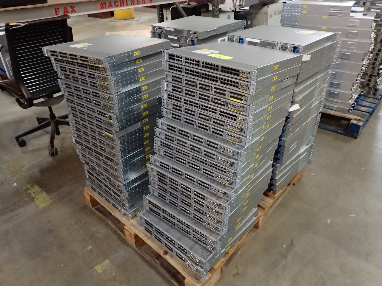 (1) Pallet Assorted Server Equipment | Surplus Marketplace