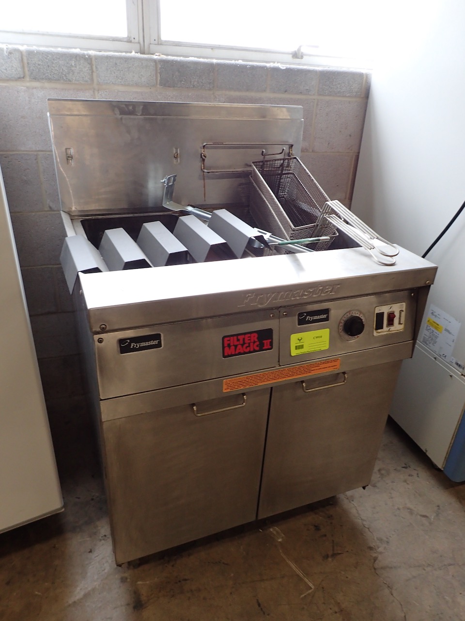 (1) Frymaster Filter Magic II Deep Fryer | Surplus Marketplace