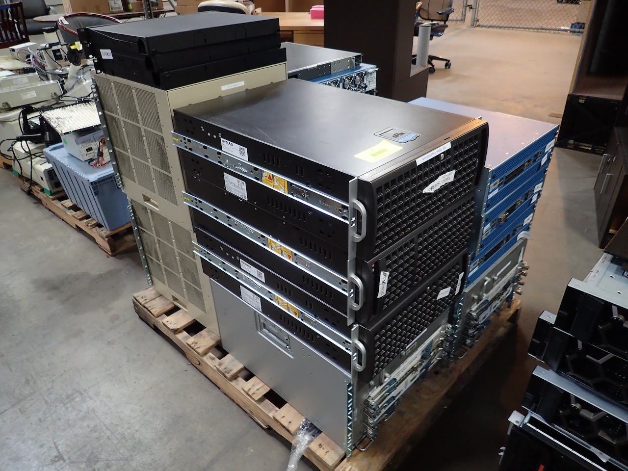 (1) Pallet (22) Assorted Server Components | Surplus Marketplace