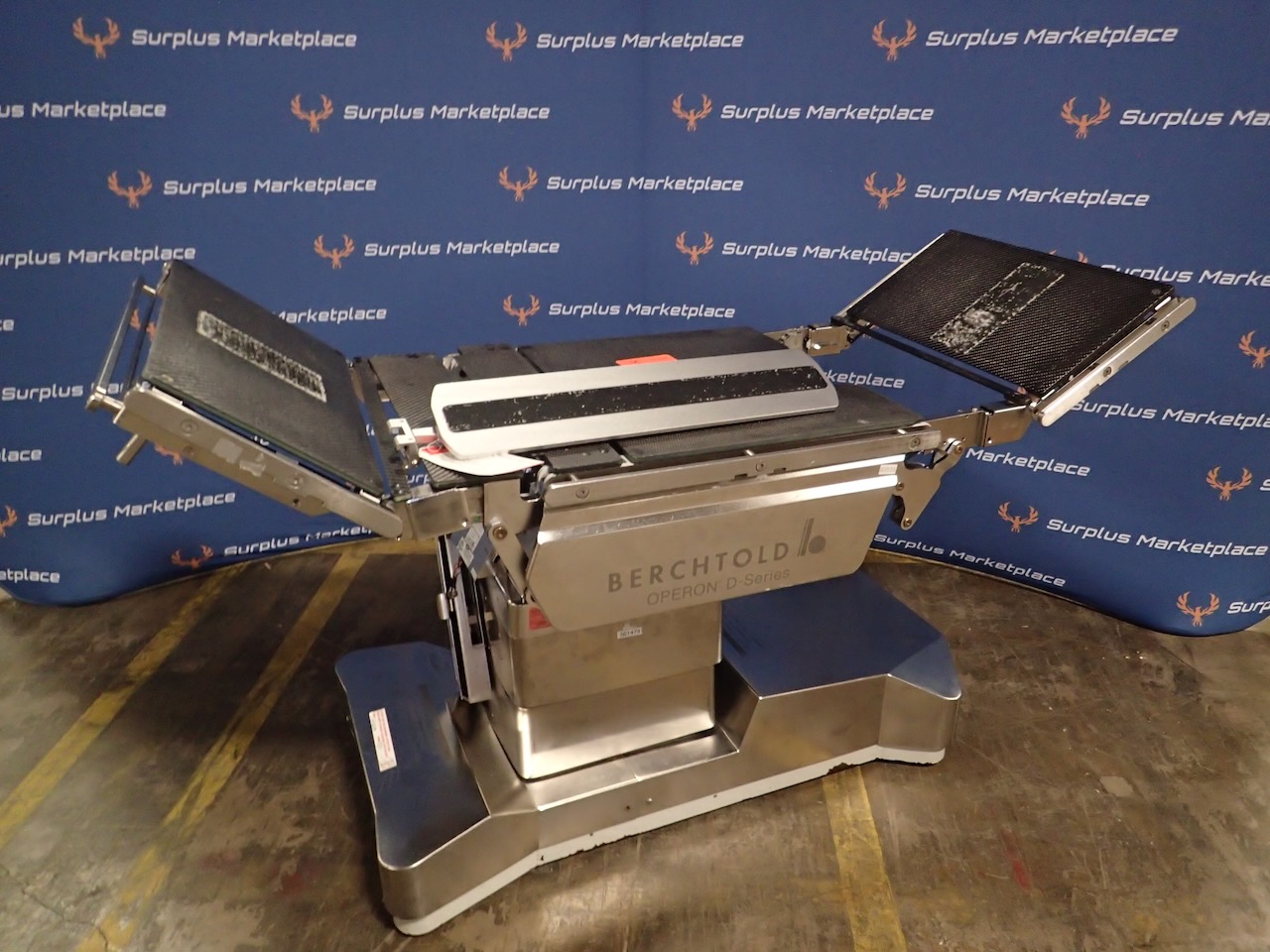 (1) Berchtold Operon D860 Surgical Table | Surplus Marketplace