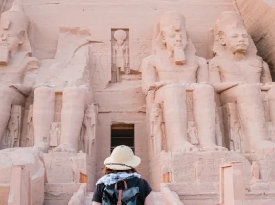 Escursione Abu Simbel e Assuan da Luxor