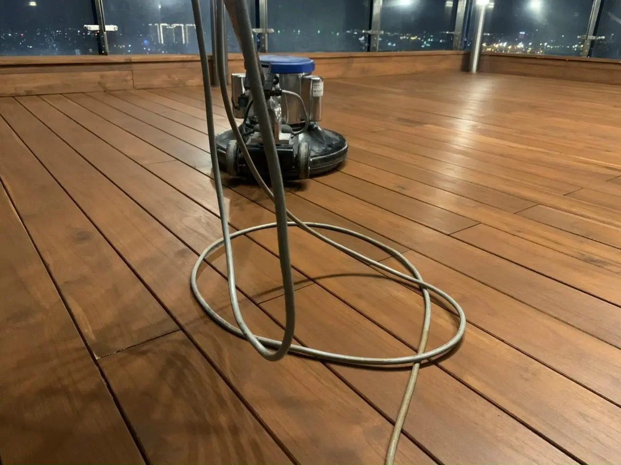 Gỗ Teak (Tếch) – Ngôi Vương của Đồ Gỗ Ngoài Trời