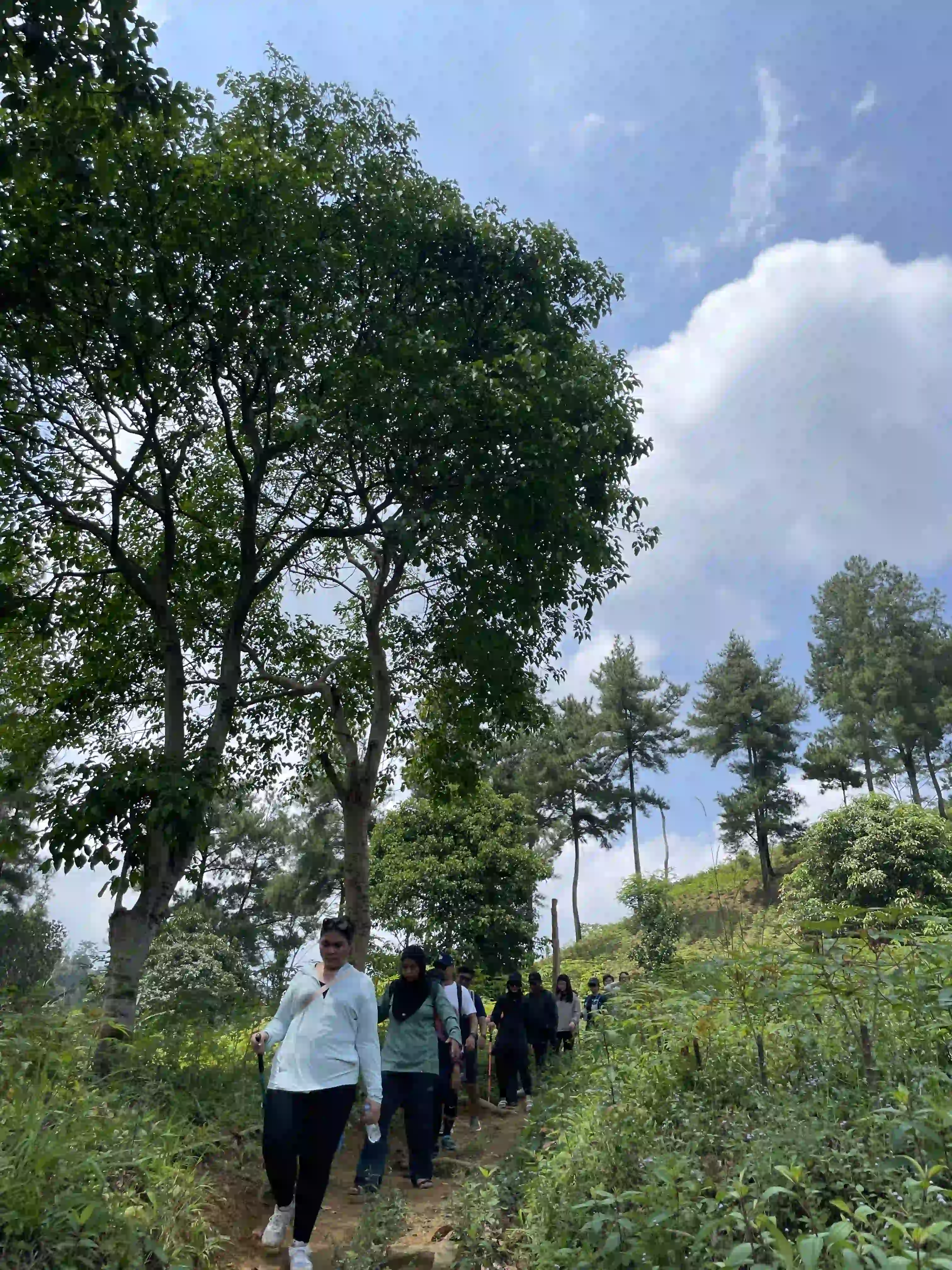 Lapangan Cilaya - Hutan Pinus - Goa Garunggang - Curug Lewi Asih ...