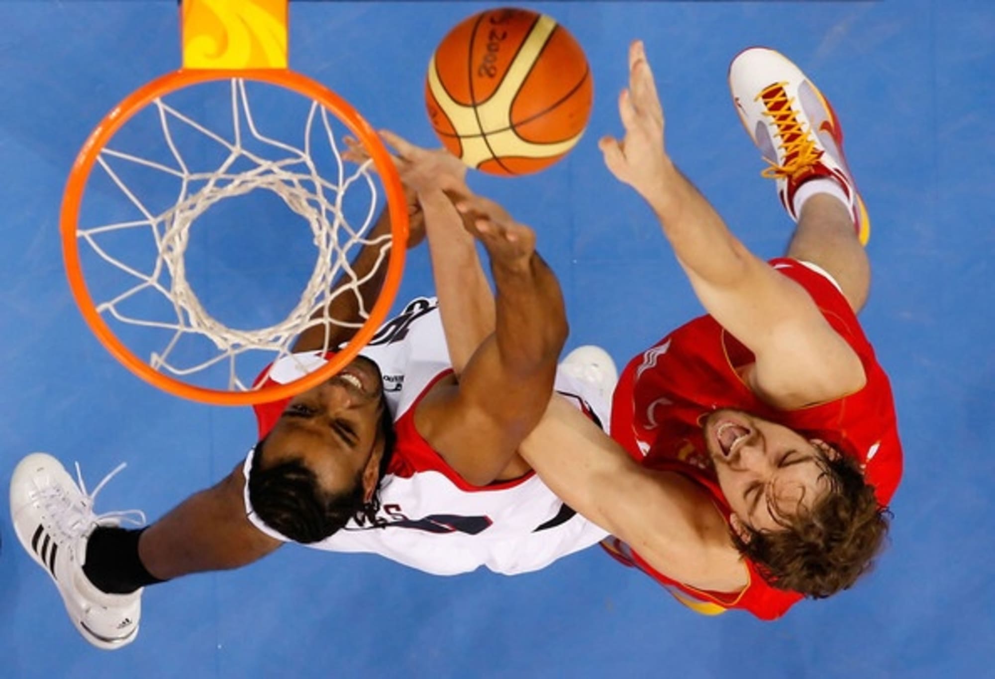 ANG – Gomes needs stitches after Angola accident | FIBA Basketball