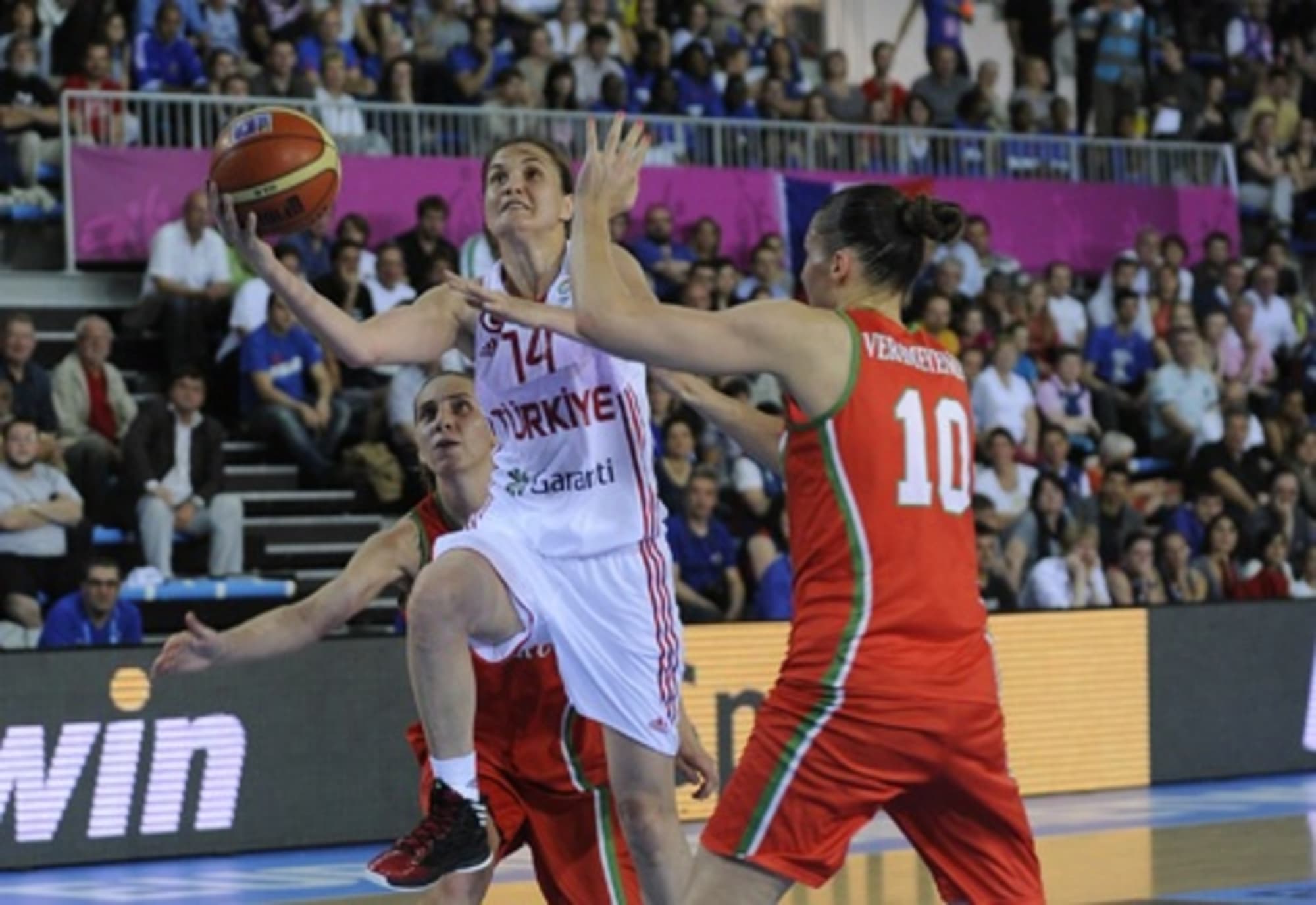 TUR - Turkey place ambitions of Belarus on hold | FIBA Basketball