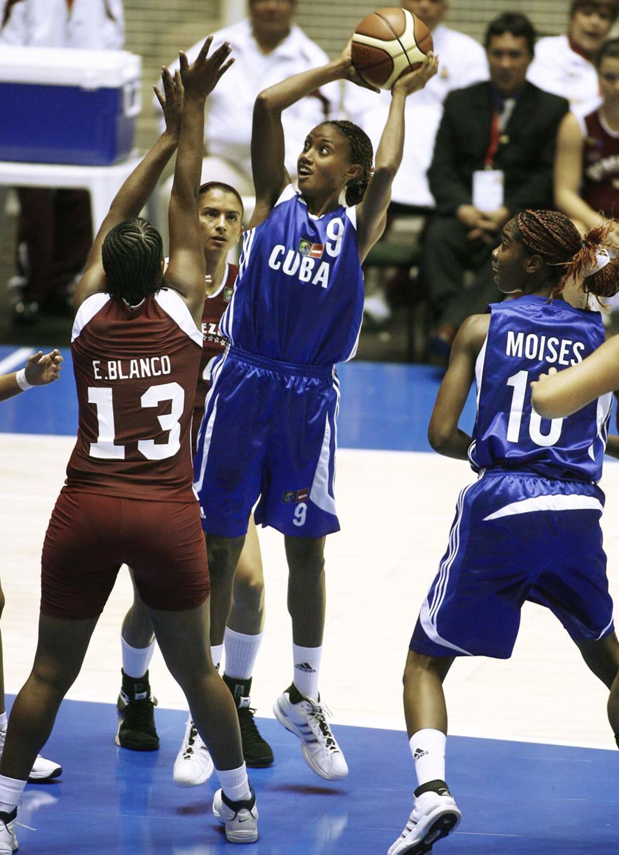 CUB/VEN - Cuba continues their hot streak after dominating Venezuela ...