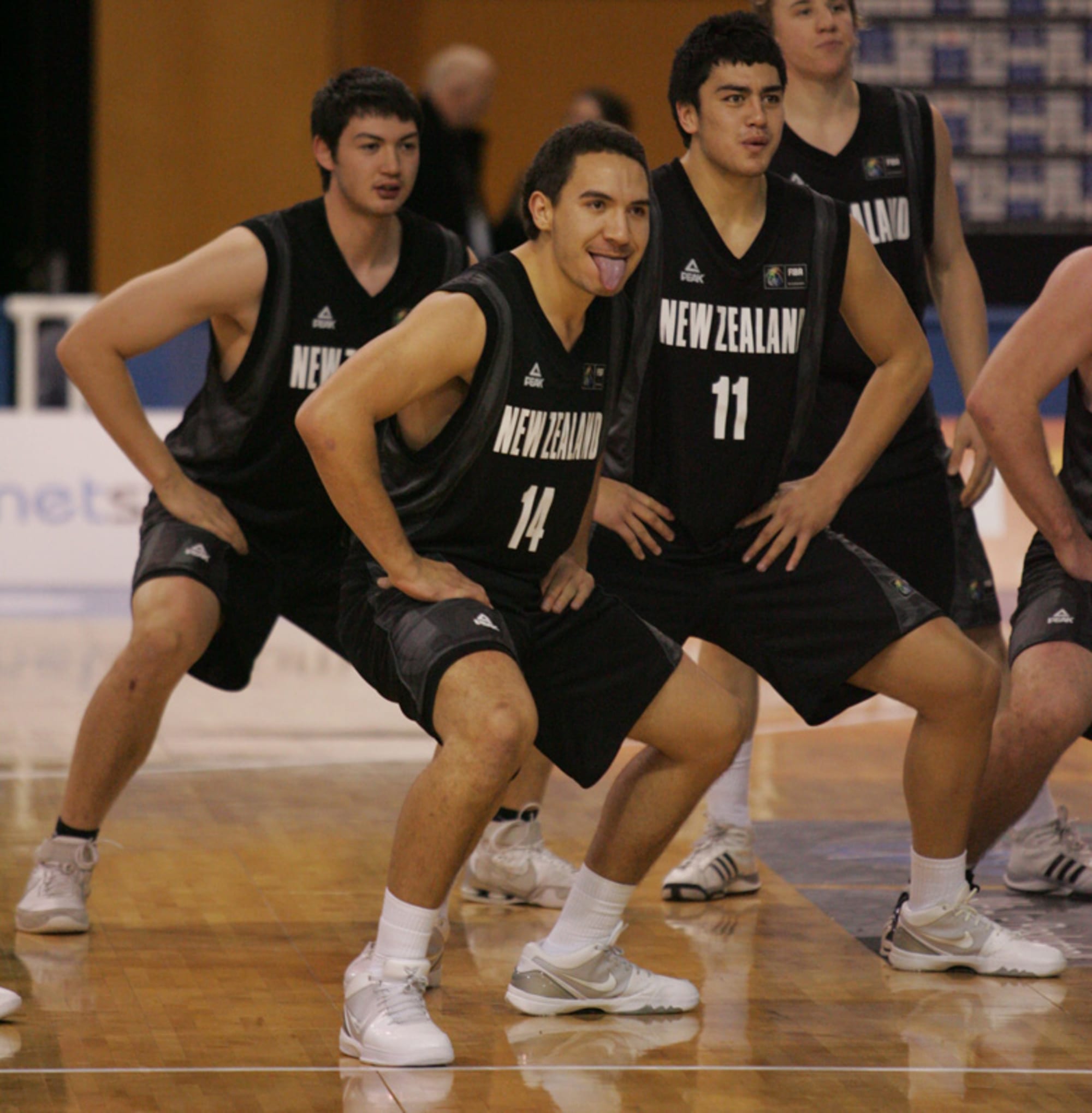 SYR/NZL - Giant Loe carries New Zealand on his shoulders | FIBA Basketball