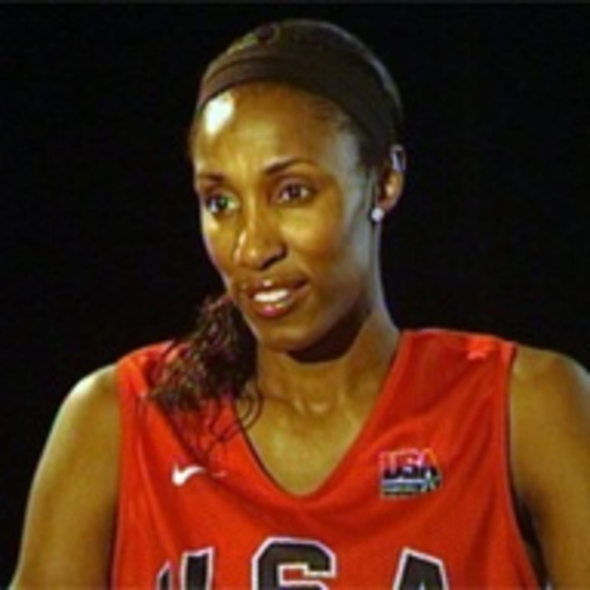 USA – Entrevista exclusiva con Lisa LESLIE | FIBA Basketball
