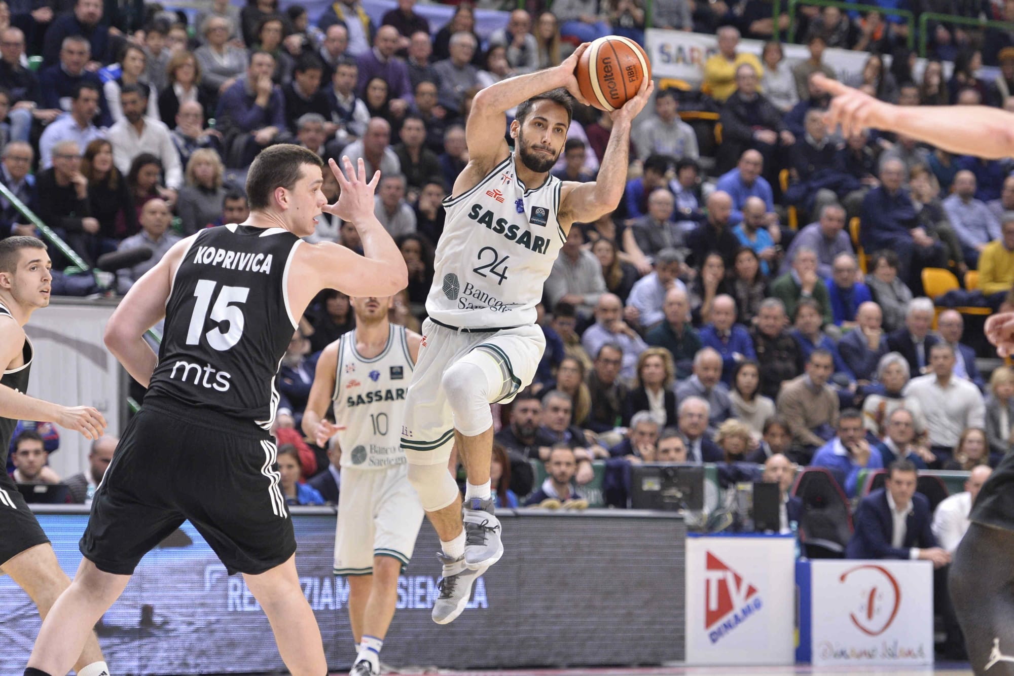 Stipcevic, Bell lead 3-point shooting parade as Sassari clinch Play-off ...