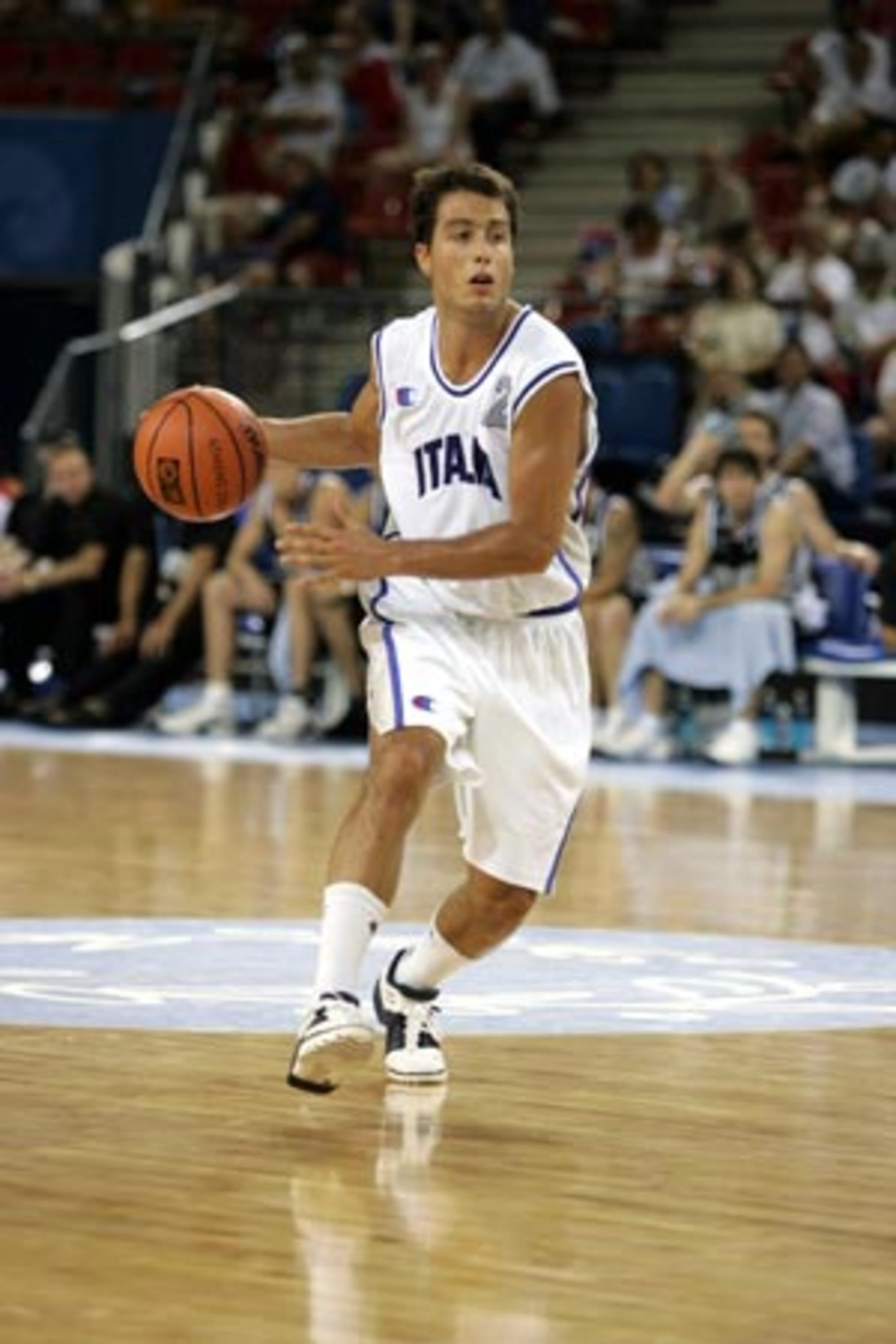 ITA - Bulleri helps fashion Milano win | FIBA Basketball