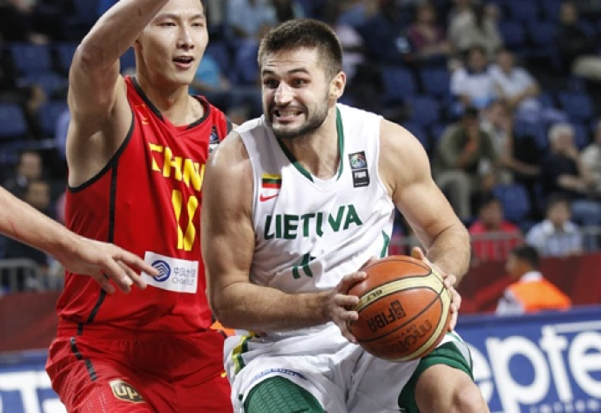 IST – LTU/CHN – Kleiza leads Lithuania past China and into last eight ...