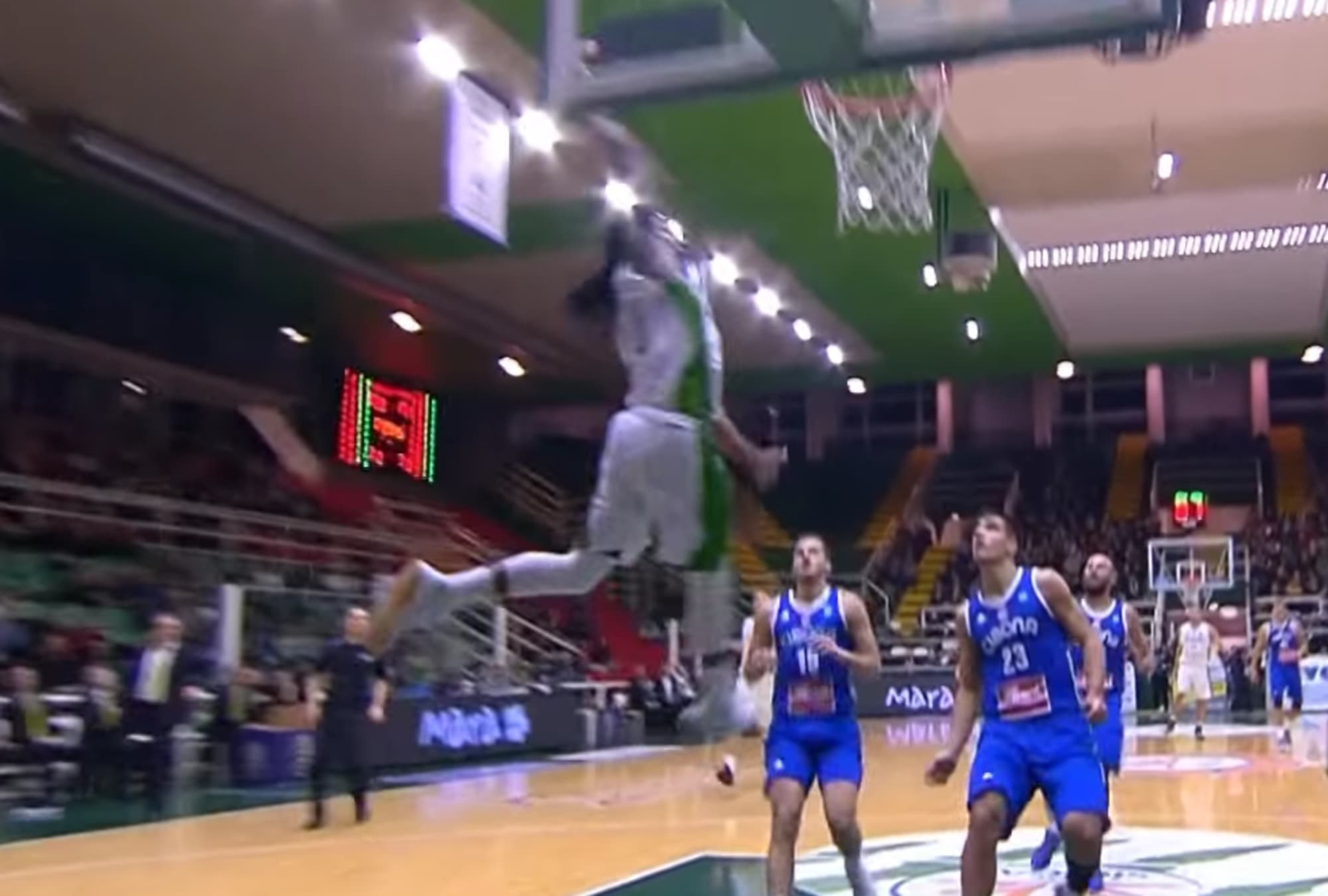 Levi Randolph elevates to throw down one handed lob | FIBA Basketball