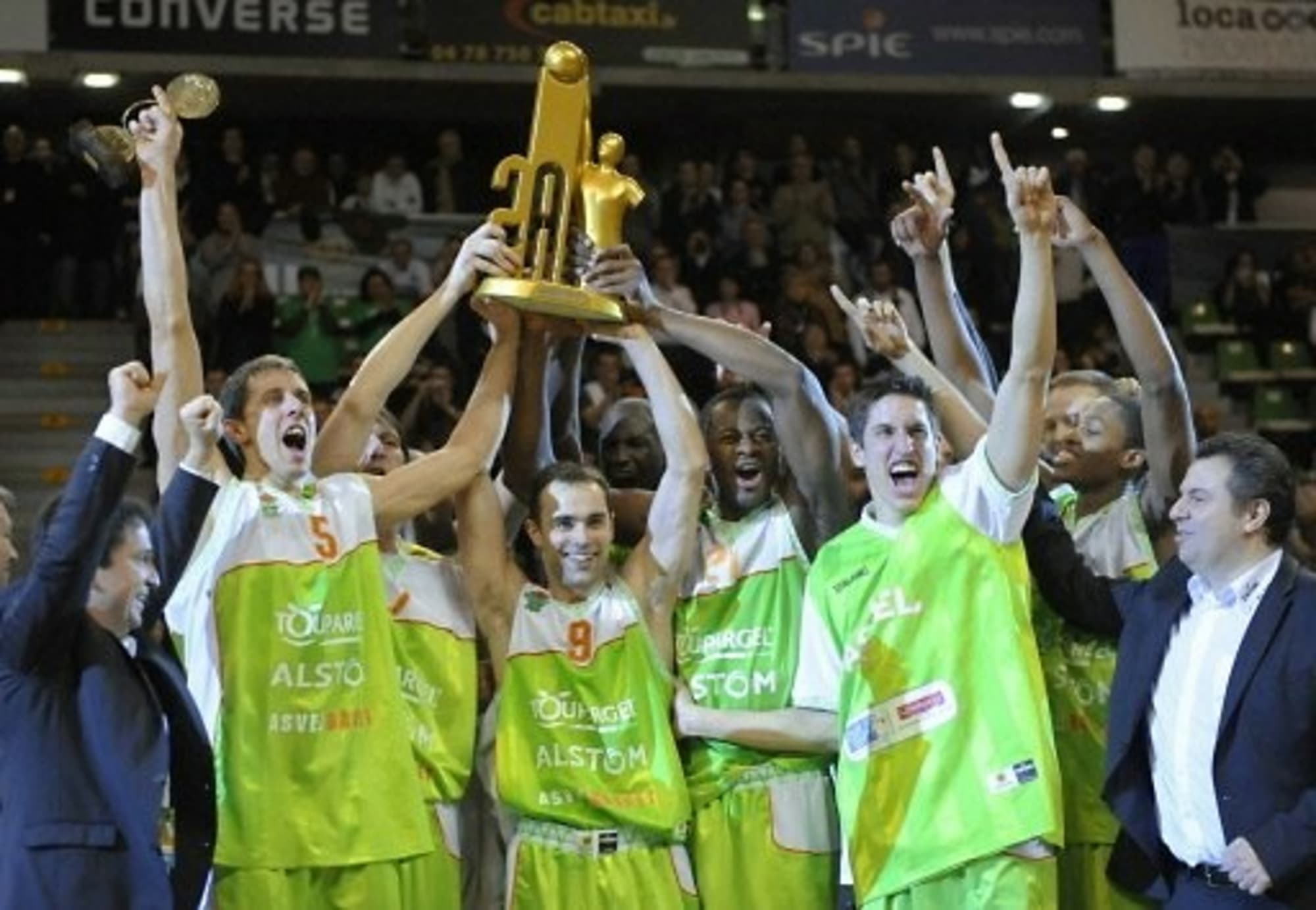 FRA – Late three-pointer delivers cup glory for Asvel | FIBA Basketball