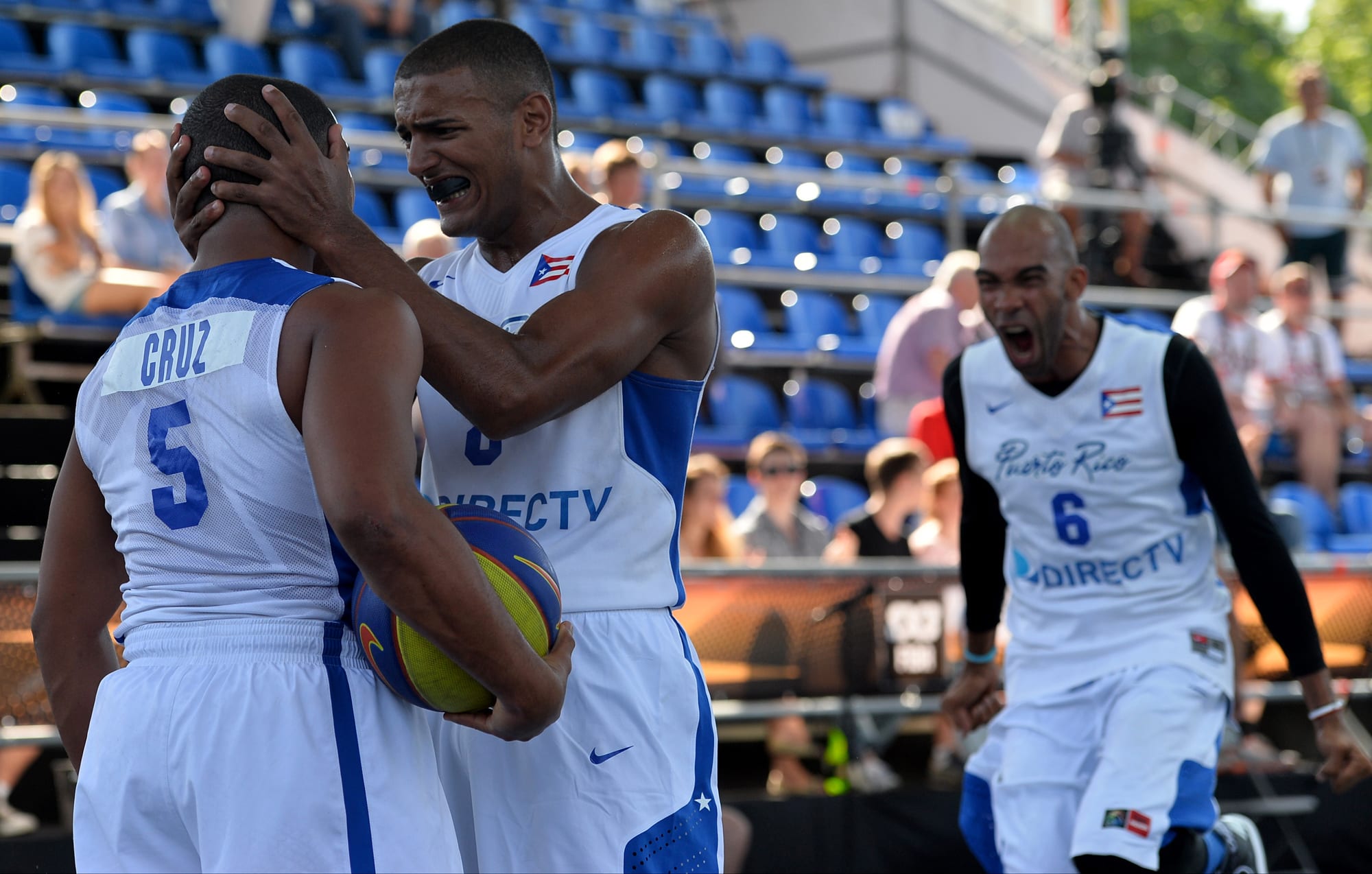 PLAY OF THE DAY - Cruz Rodriguez' game-winner | FIBA Basketball