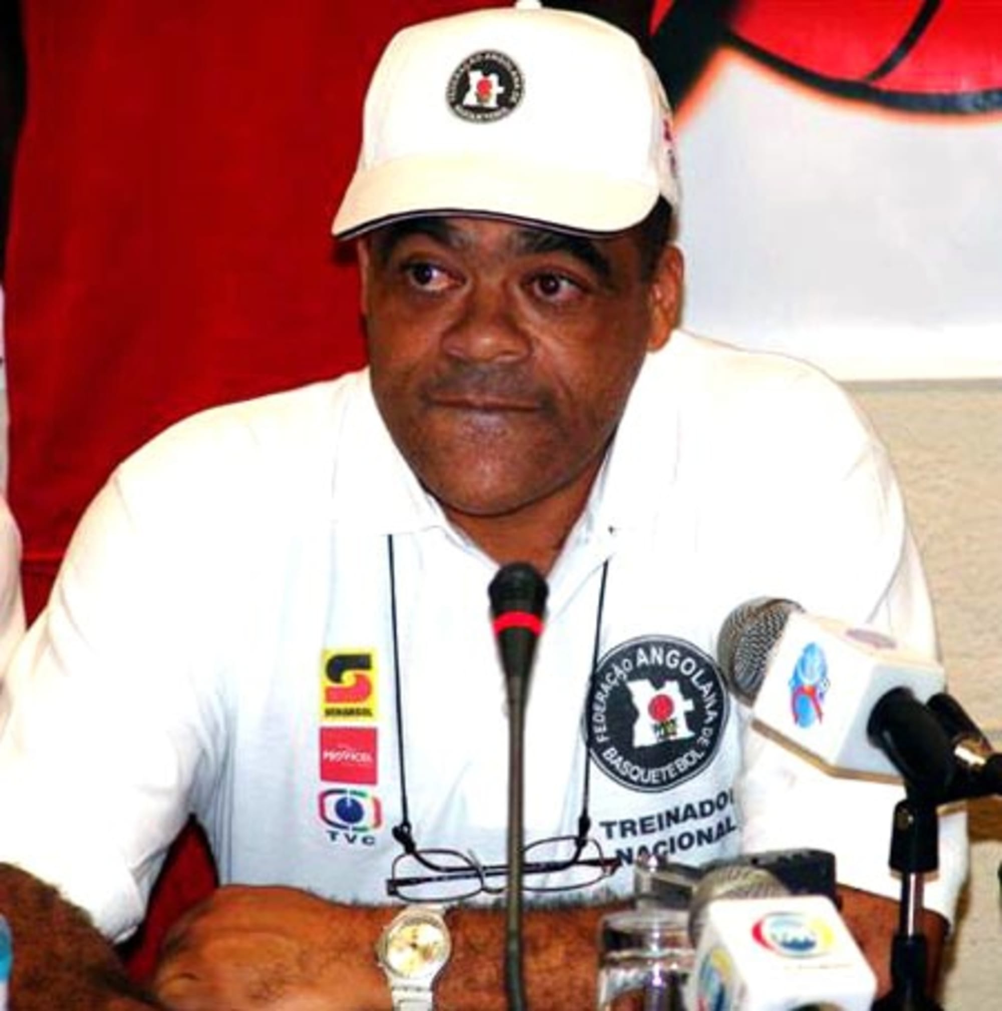 ANG - Alberto Carvalho embraces Angola challenge | FIBA Basketball