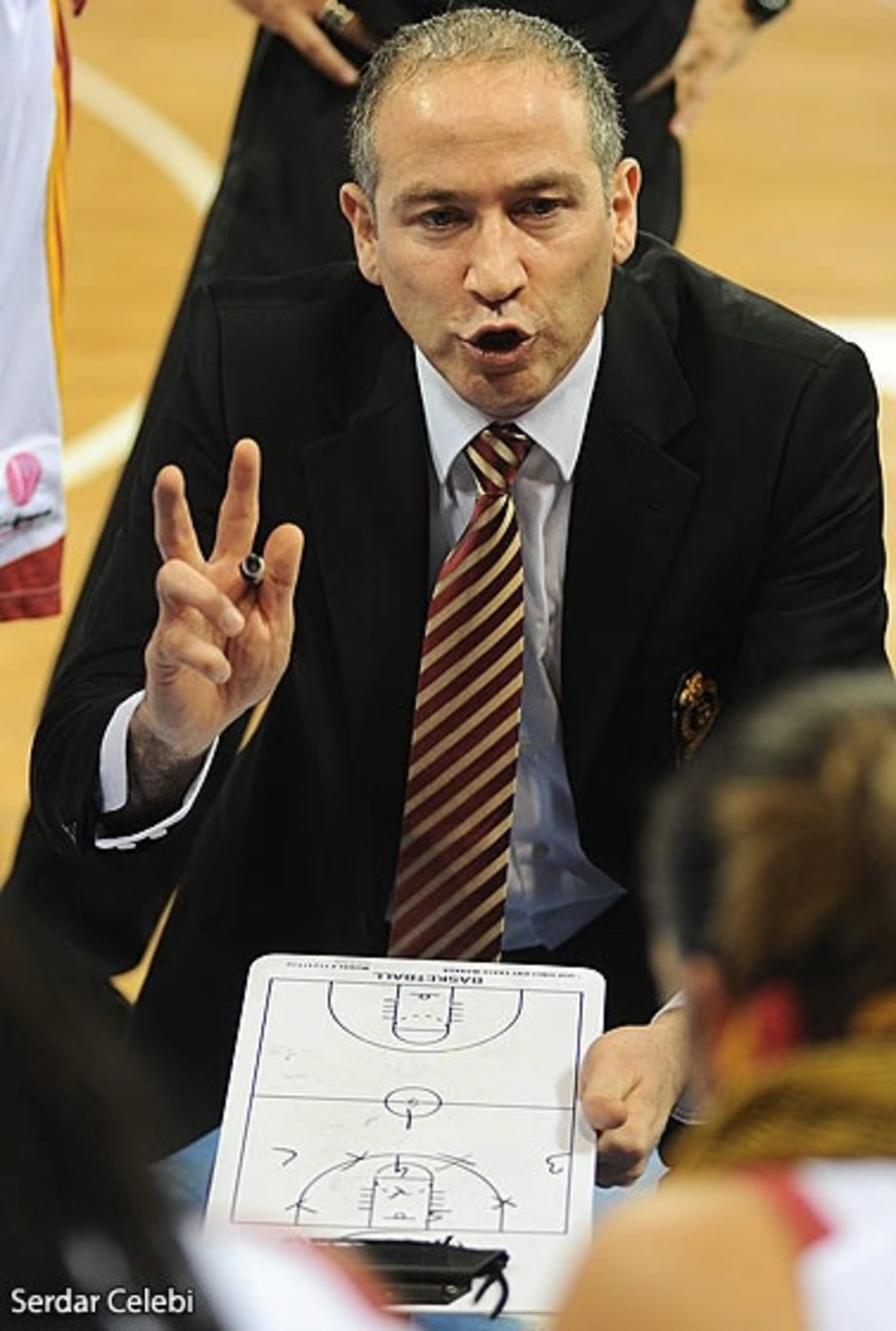 TUR - Yildizoglu y el sueño de una nación | FIBA.basketball