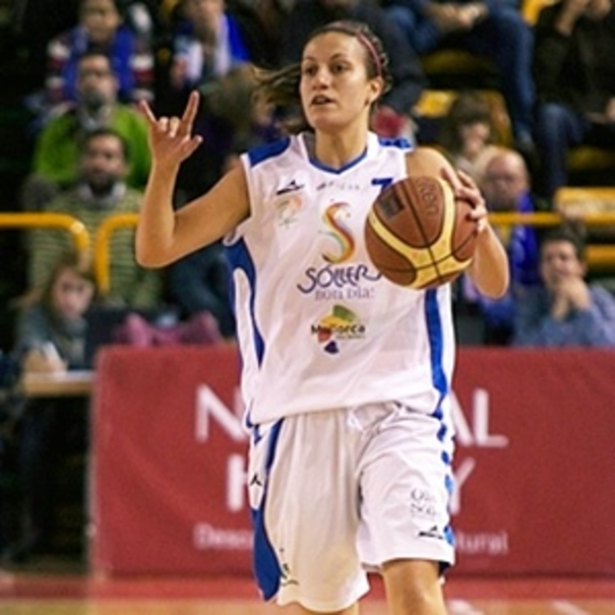 PAR/AUS - Ferrari to Sparks training camp; O'Hea deal | FIBA Basketball