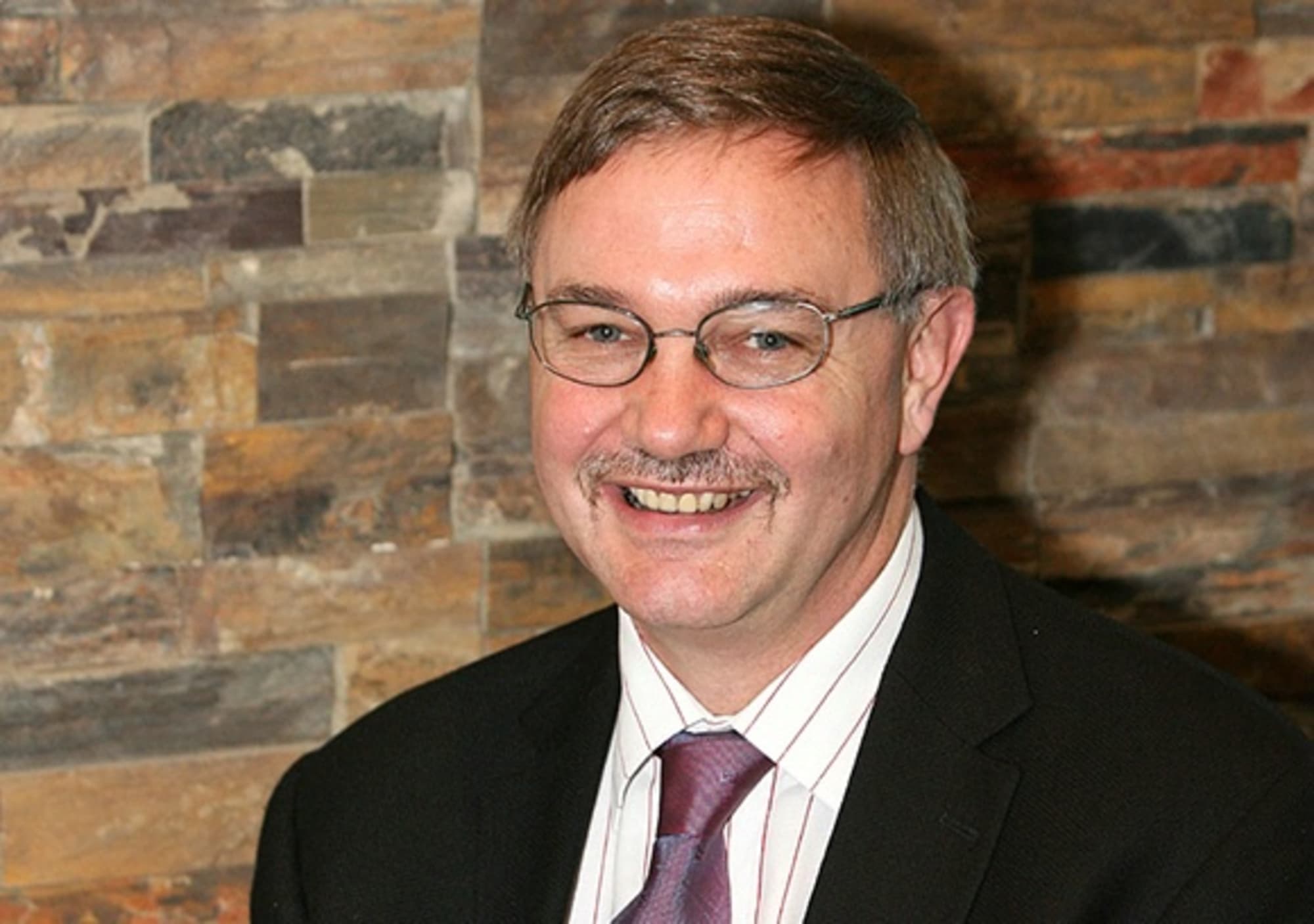 FIBA - Maddock's basketball service recognised with Member of Honour ...