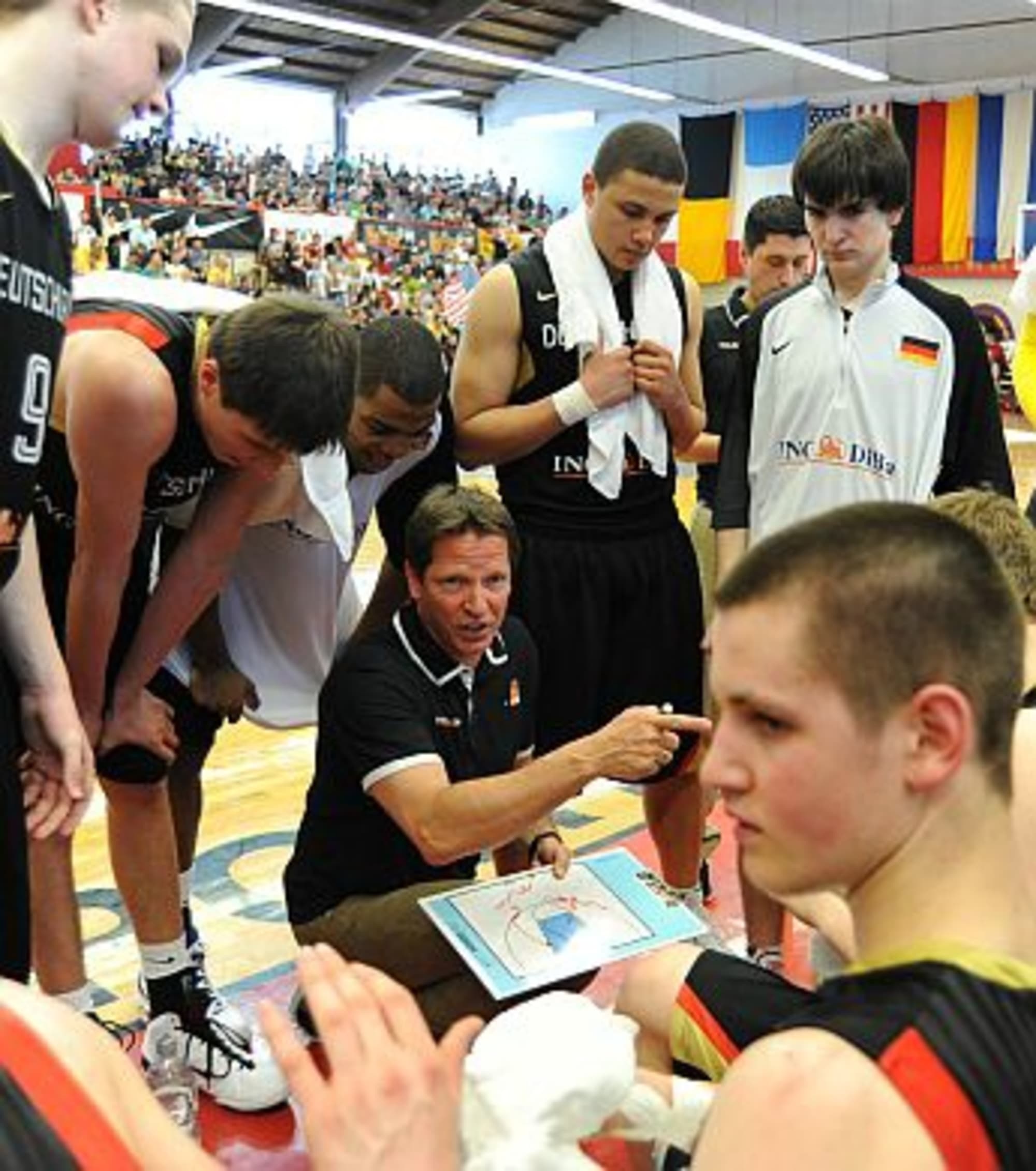 GER - Road to Hamburg: German U17 Team faces U18 from France | FIBA ...