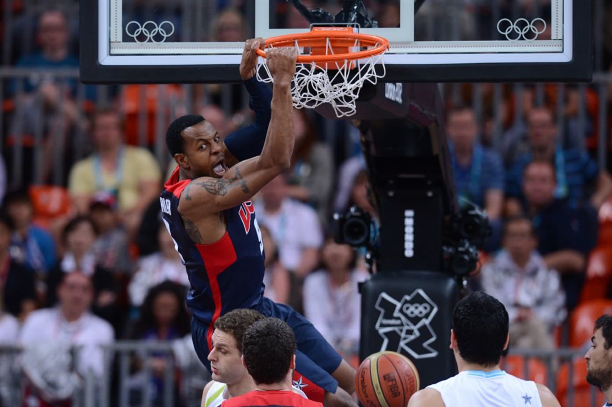 OLYM – Playing through the trade distraction | FIBA Basketball