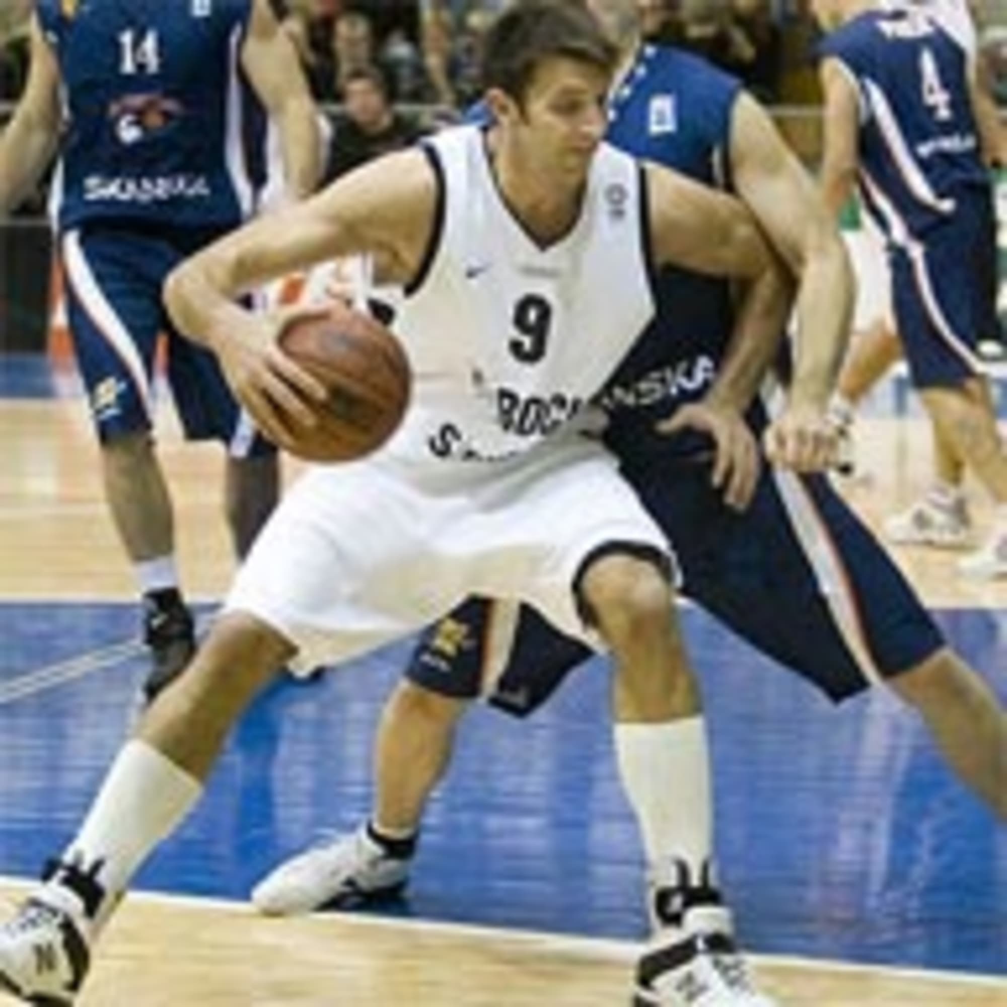 EST - Backstage interview with Brian CUSWORTH [video] | FIBA Basketball